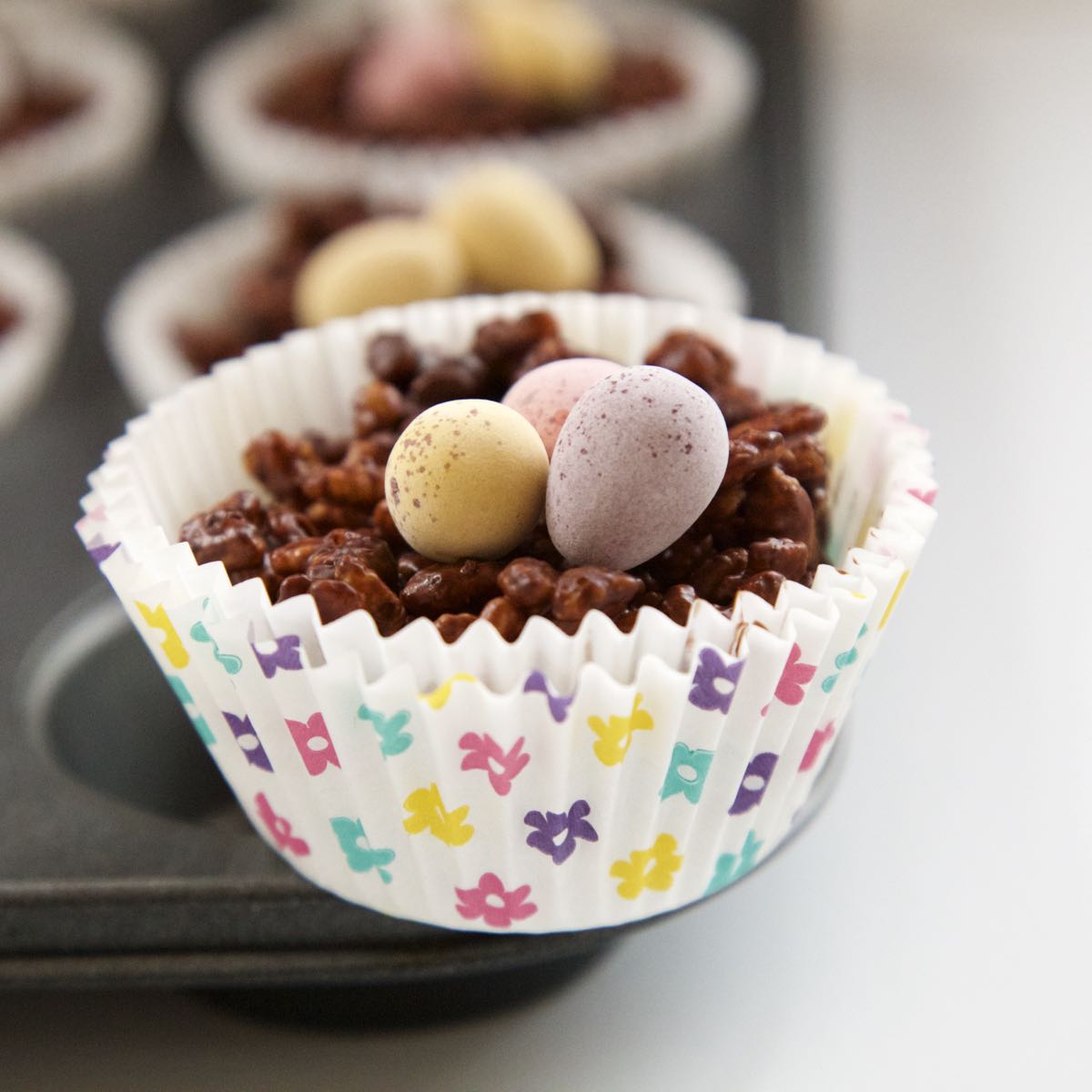 Easy Chocolate Rice Krispie Cakes Thinly Spread