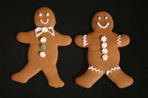 Easy Vegan Gingerbread Men Recipe | Thinly Spread